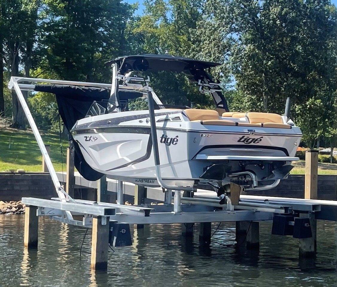 Sunstream Boat Lifts | WBL Marine